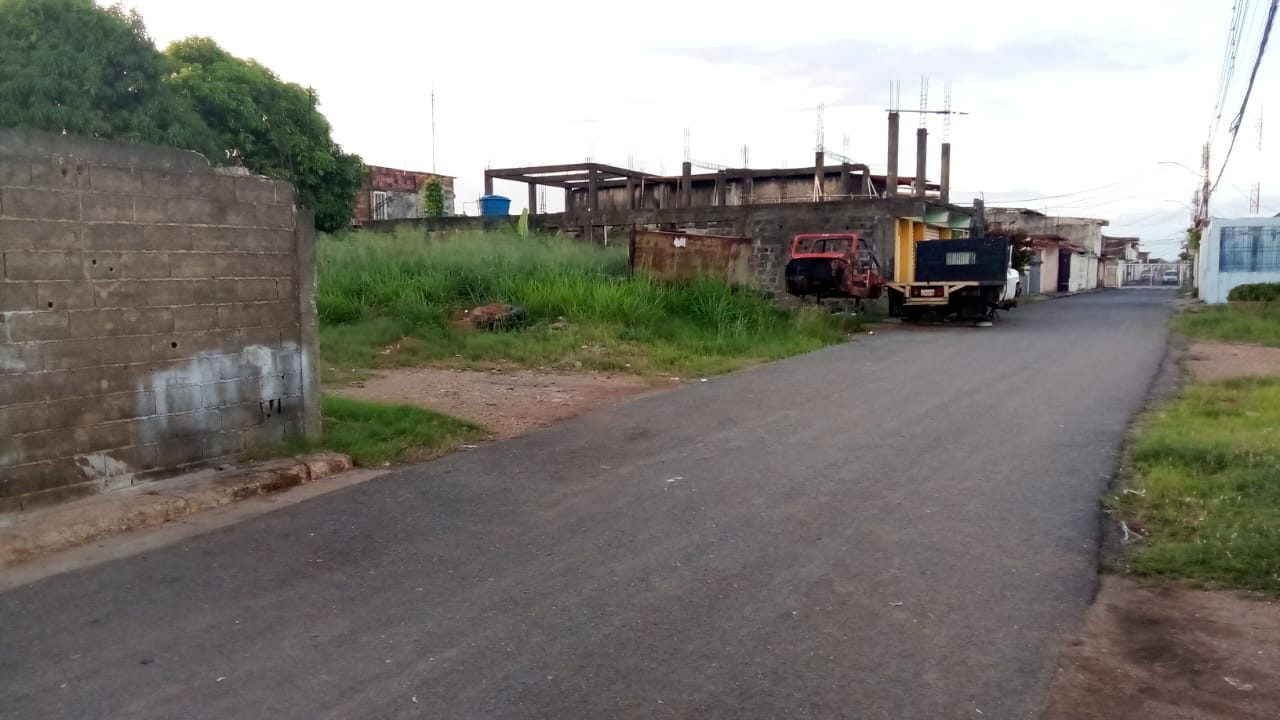 Vecinos de La Cayenas piden retirar chatarra generada por un taller ...